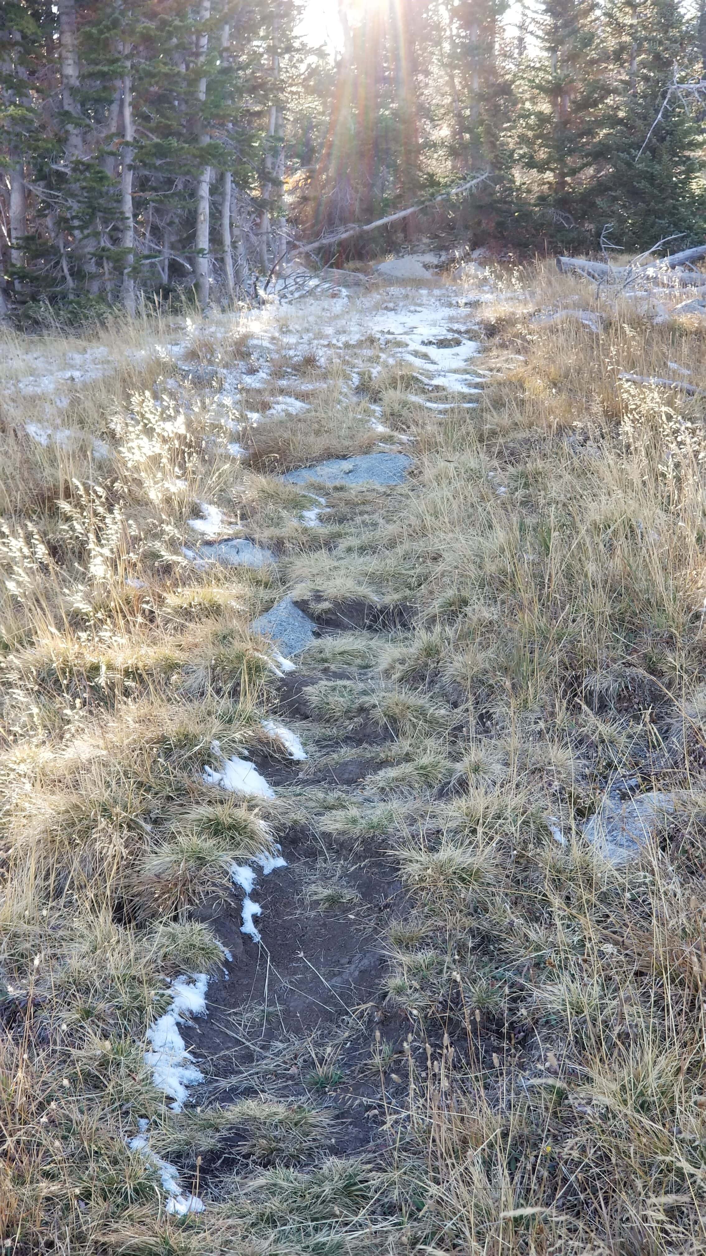 Review: Hiking Lake Angeline and Hellish Frozen Lakes