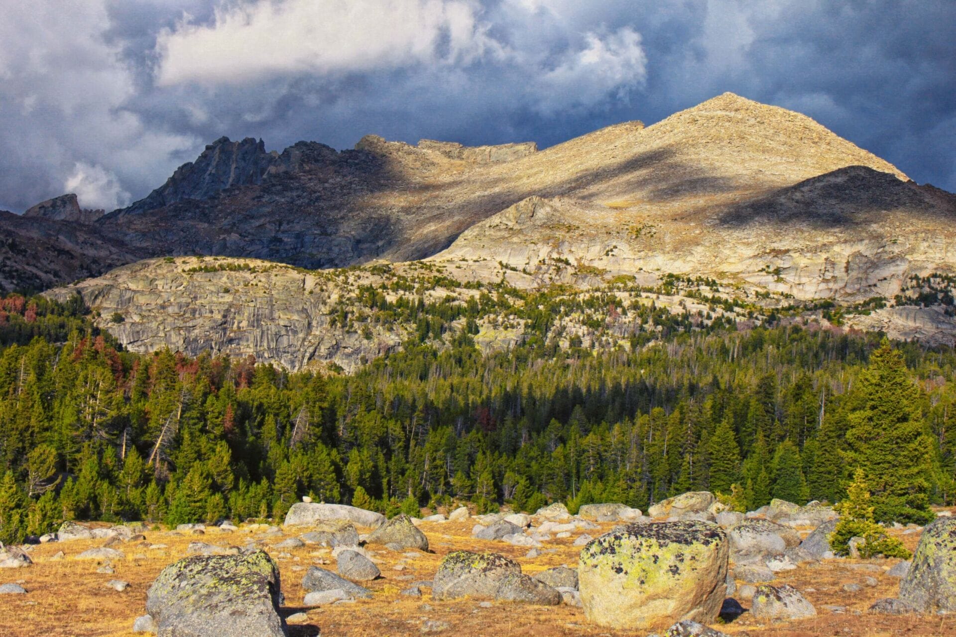 Review: Fall Day Hike to Donald Lake, Wind River Range
